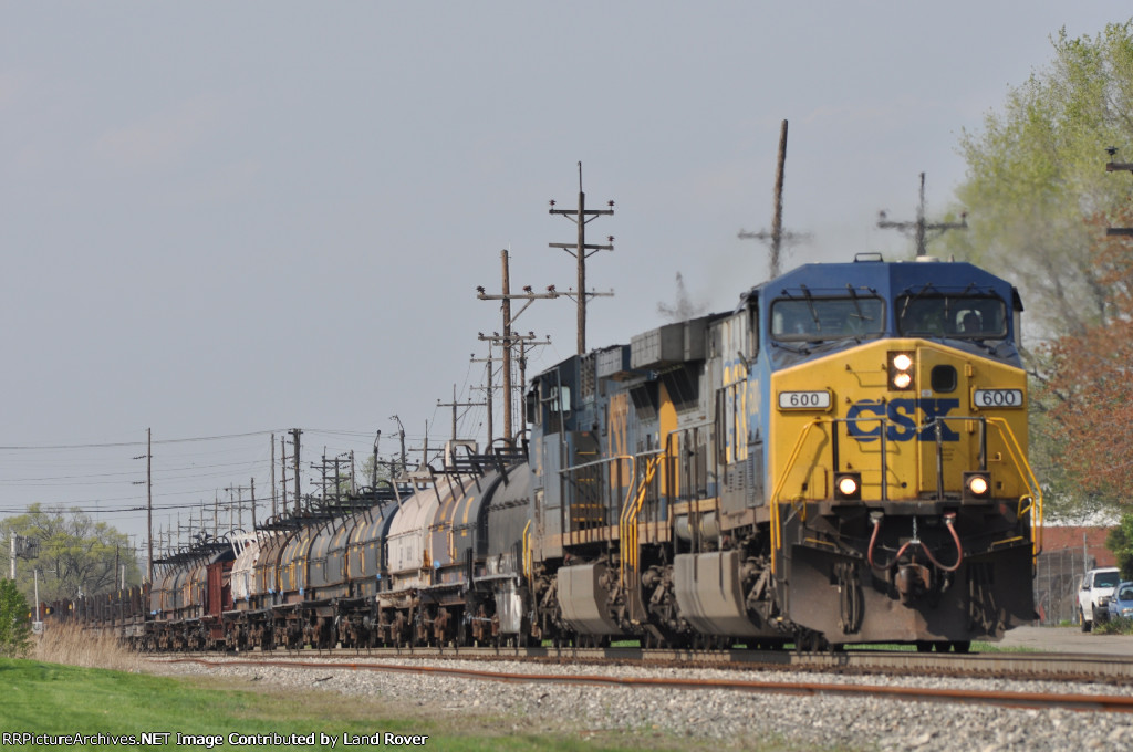 CSXT 600 On CSX K 587 East